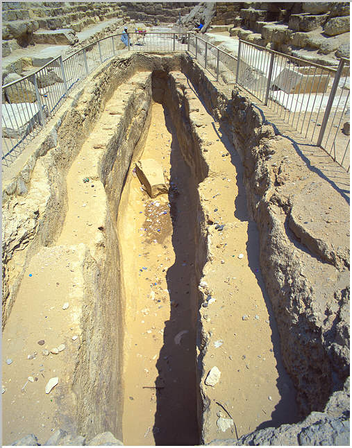 Khufu boat pits